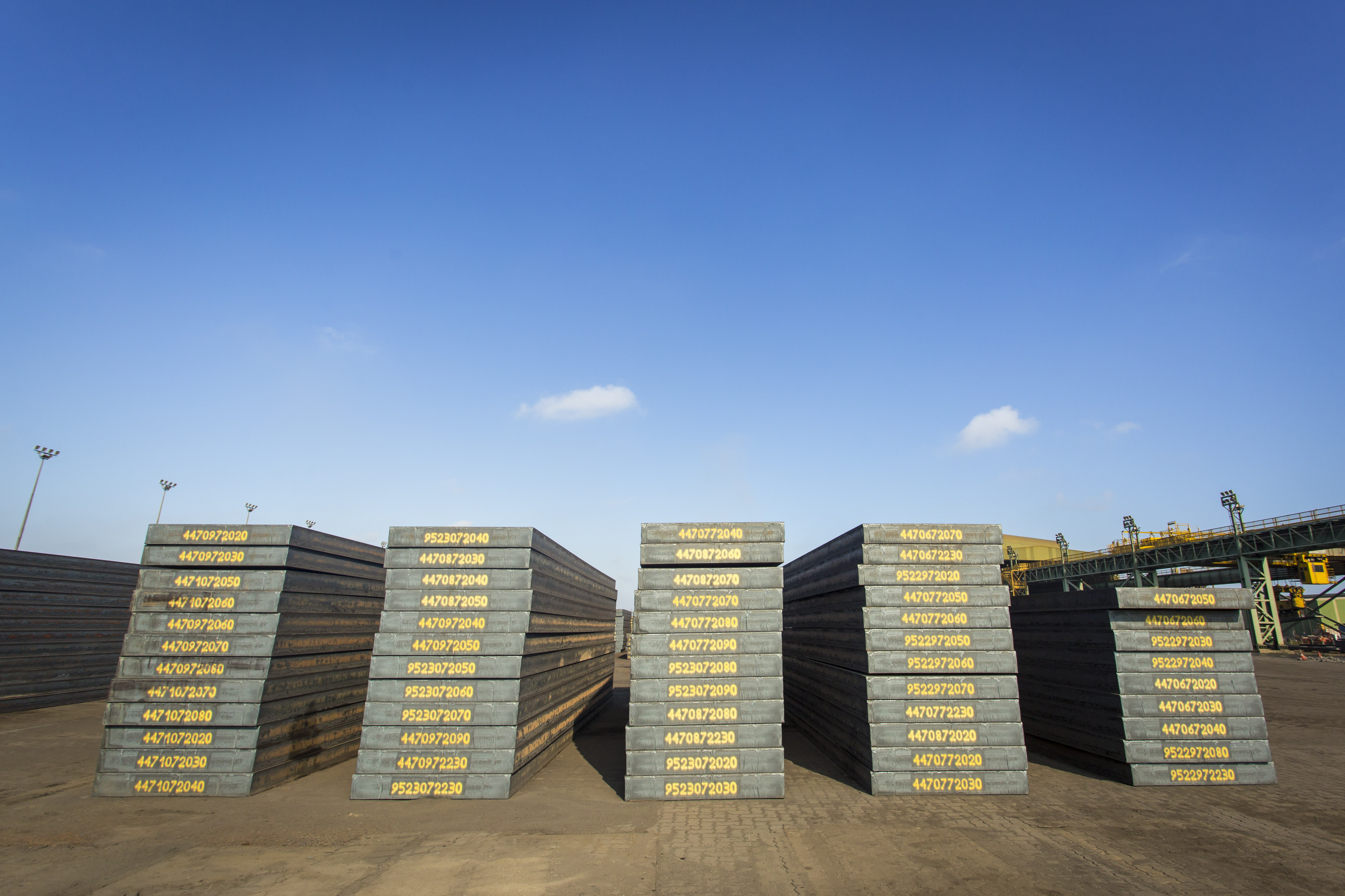 worldsteel_Ternium_Brazil_steel slab storage_3.jpg - worldsteel.org